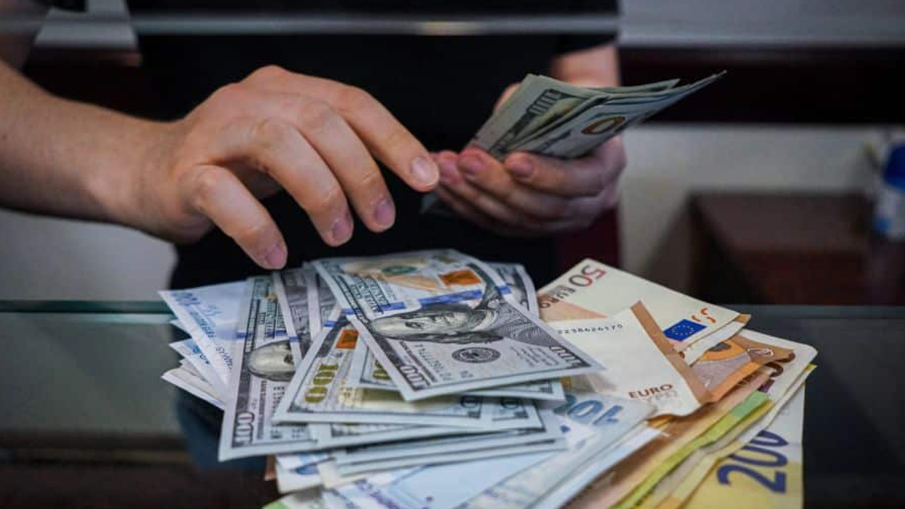 Euro și Dolarul, în scădere: Cursul valutar stabilit de BNM pentru astăzi